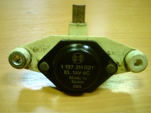 1197311021 Регулятор напряжения генератора BOSCH | Запчасти на DRIVE2