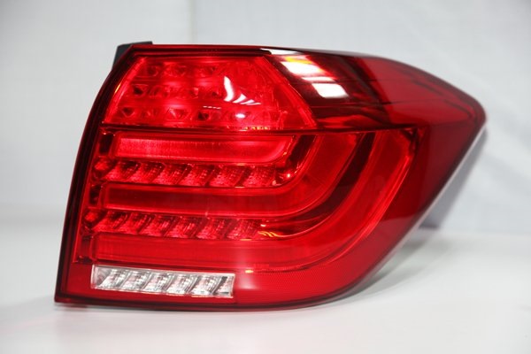 Задние фонари выполнены в стиле BMW — Toyota Highlander (XU40), 3,5 л ...
