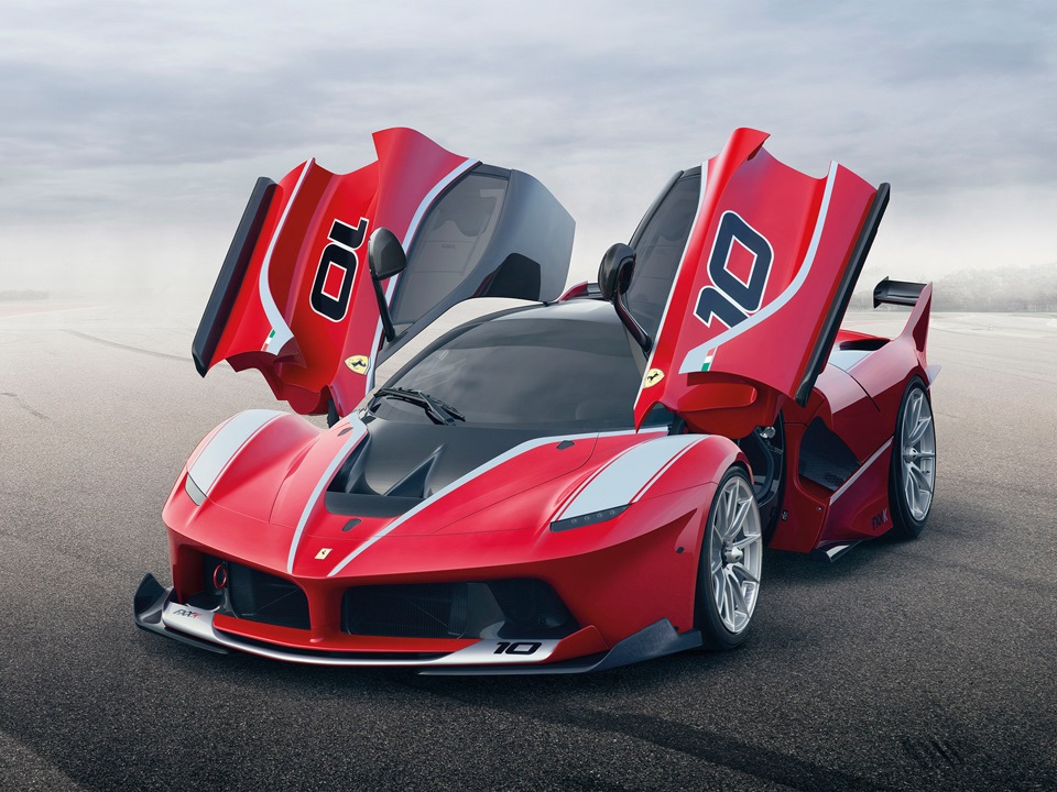 Скоро будет кузовной ремонт. Цвет Гиперкара Ferrari FXX K. Ранее был Ferrari FXX. — BMW 7 series ...