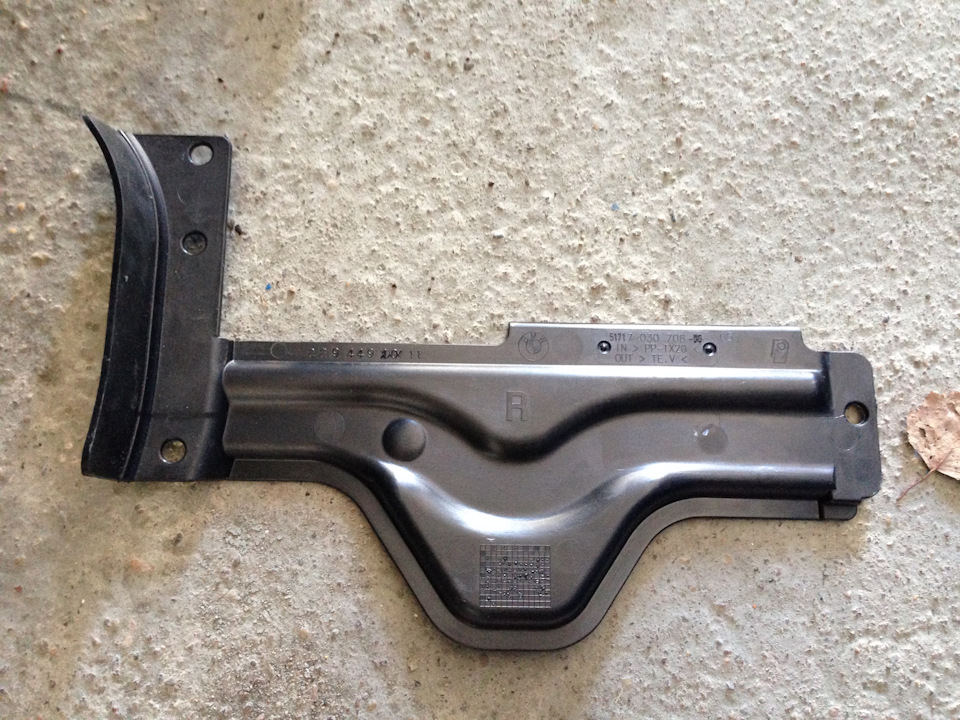 Замена пылезащитной кромки задней — BMW 7 series (E65/E66), 3 л, 2006 ...