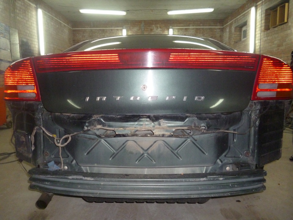Большие приятности . — Dodge Intrepid II, 2,7 л, 2001 года | кузовной ...