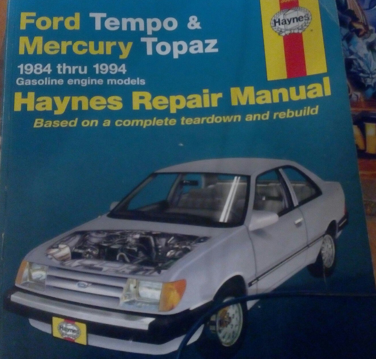 Есть еще один лот для нашей распродажи — Ford Tempo, 2,3 л, 1990 года ...