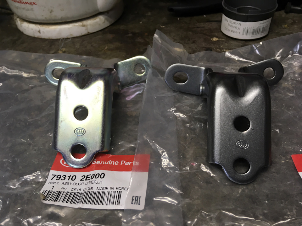 Замена петель передних дверей ч.1(подготовка) — KIA Sportage (2G), 2 л ...