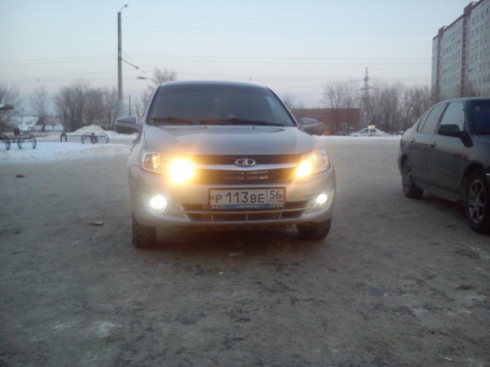 Ксенончик в ПТФ — Lada Гранта (1G), 1,6 л, 2012 года | электроника | DRIVE2