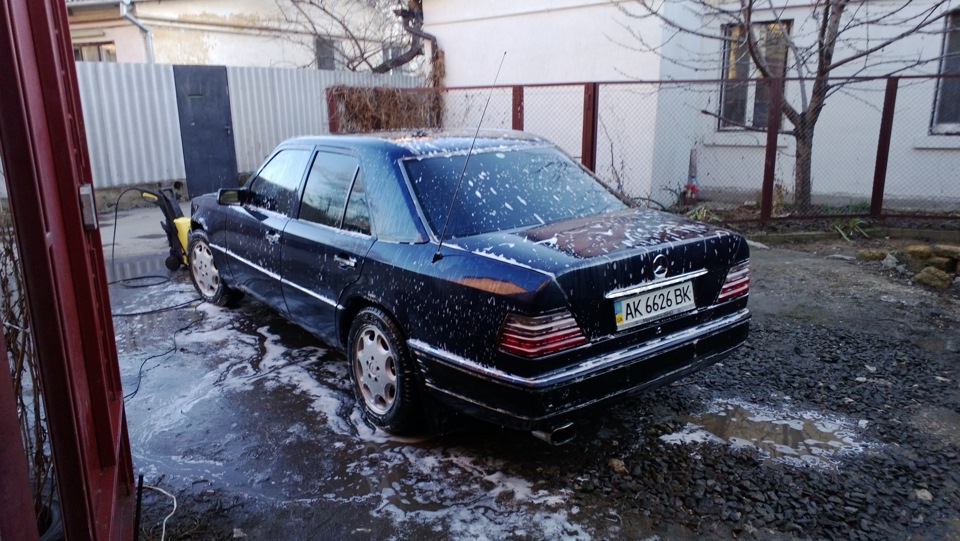 Мойка во дворе + (проверка телефона) NOKIA LUMIA 820 — Mercedes-Benz E ...