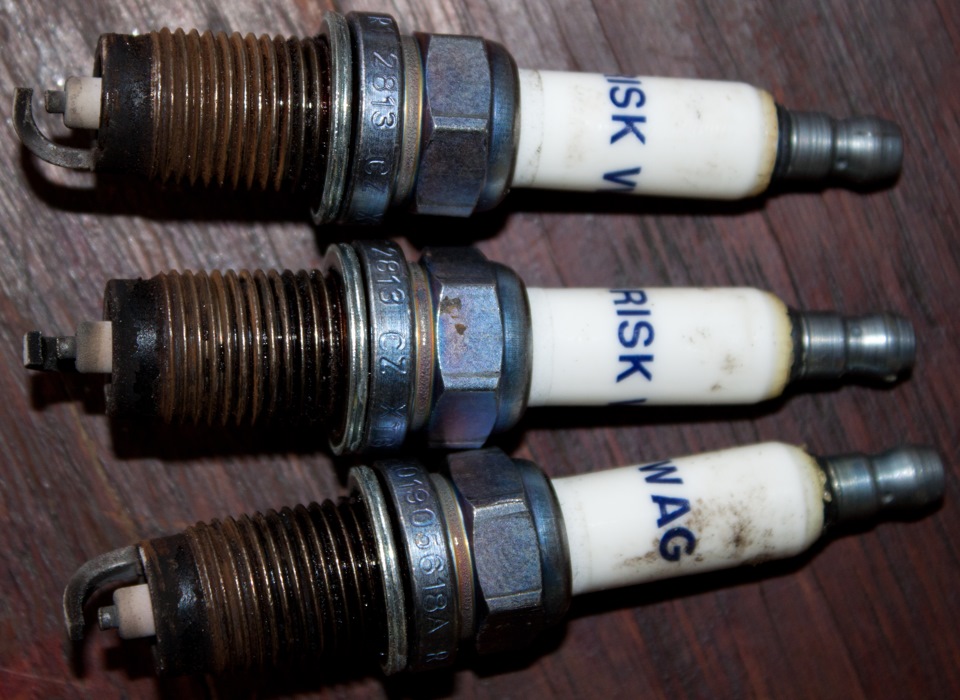 101905618A Свеча зажигания VAG | Запчасти на DRIVE2