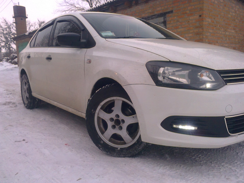 замена габаритных ламт и установка диодних ламп — Volkswagen Polo Sedan ...