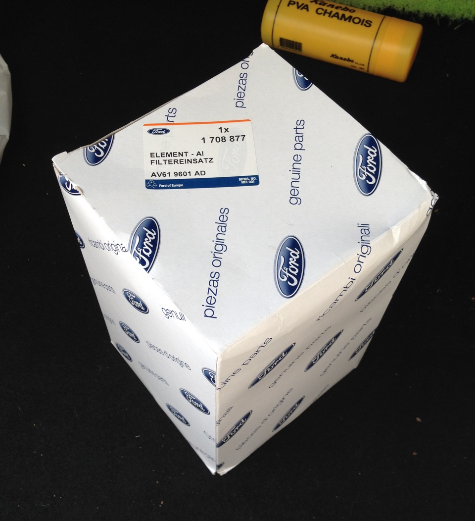 Замена воздушного фильтра — Ford Focus Hatchback II, 1,6 л, 2008 года ...