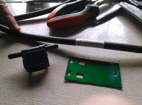 A2468600292 Шланг омывателя стекла с форсунками Mercedes | Запчасти на ...