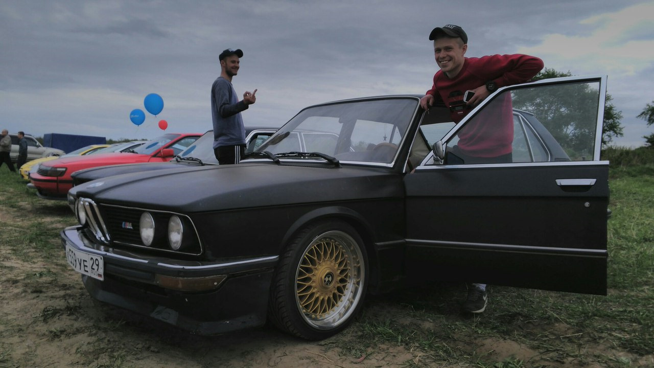 Довольная морда=) — BMW 5 series (E12), 2,5 л, 1978 года | просто так | DRIVE2