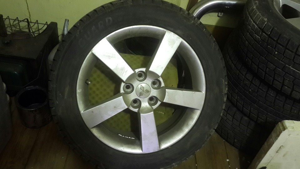 Комплект зимних шин — Mitsubishi Outlander XL, 2,4 л, 2008 года | шины ...