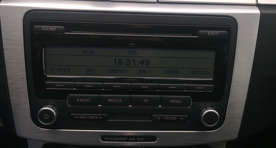 Замена RCD 300 на RCD 310 — Volkswagen Passat Variant (B6), 2 л, 2007 ...