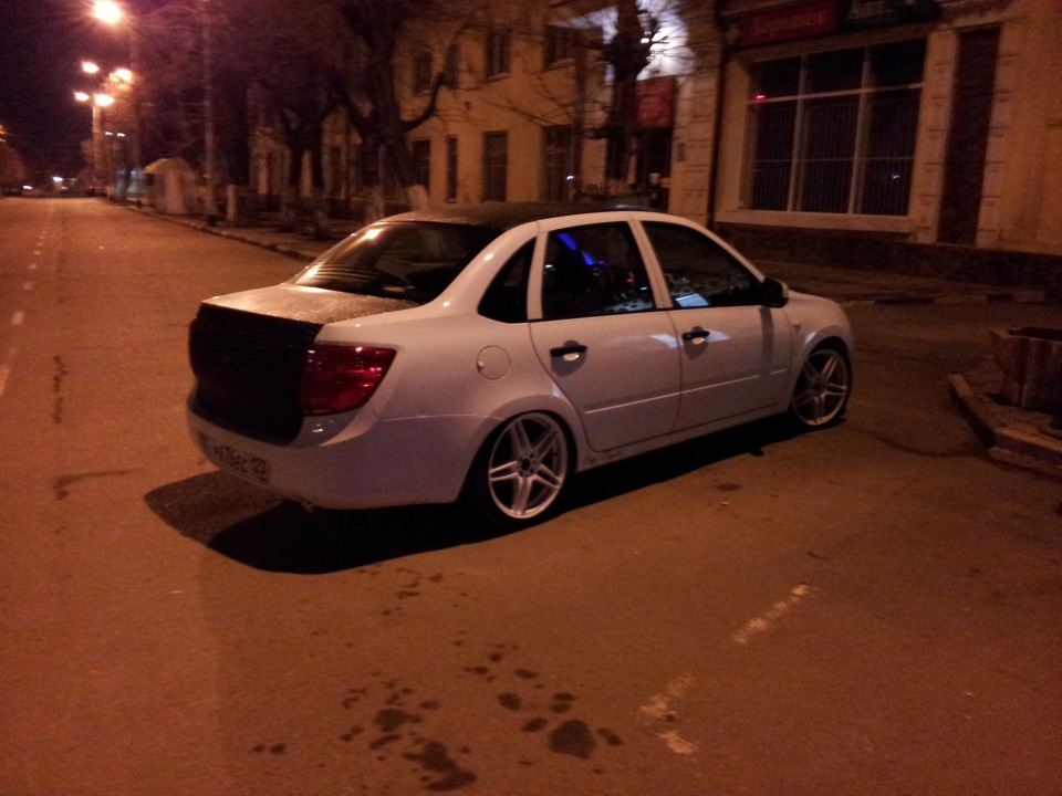 Как и обещал сфоткал свою 4D плёнку — Lada Гранта (1G), 1,6 л, 2012 ...