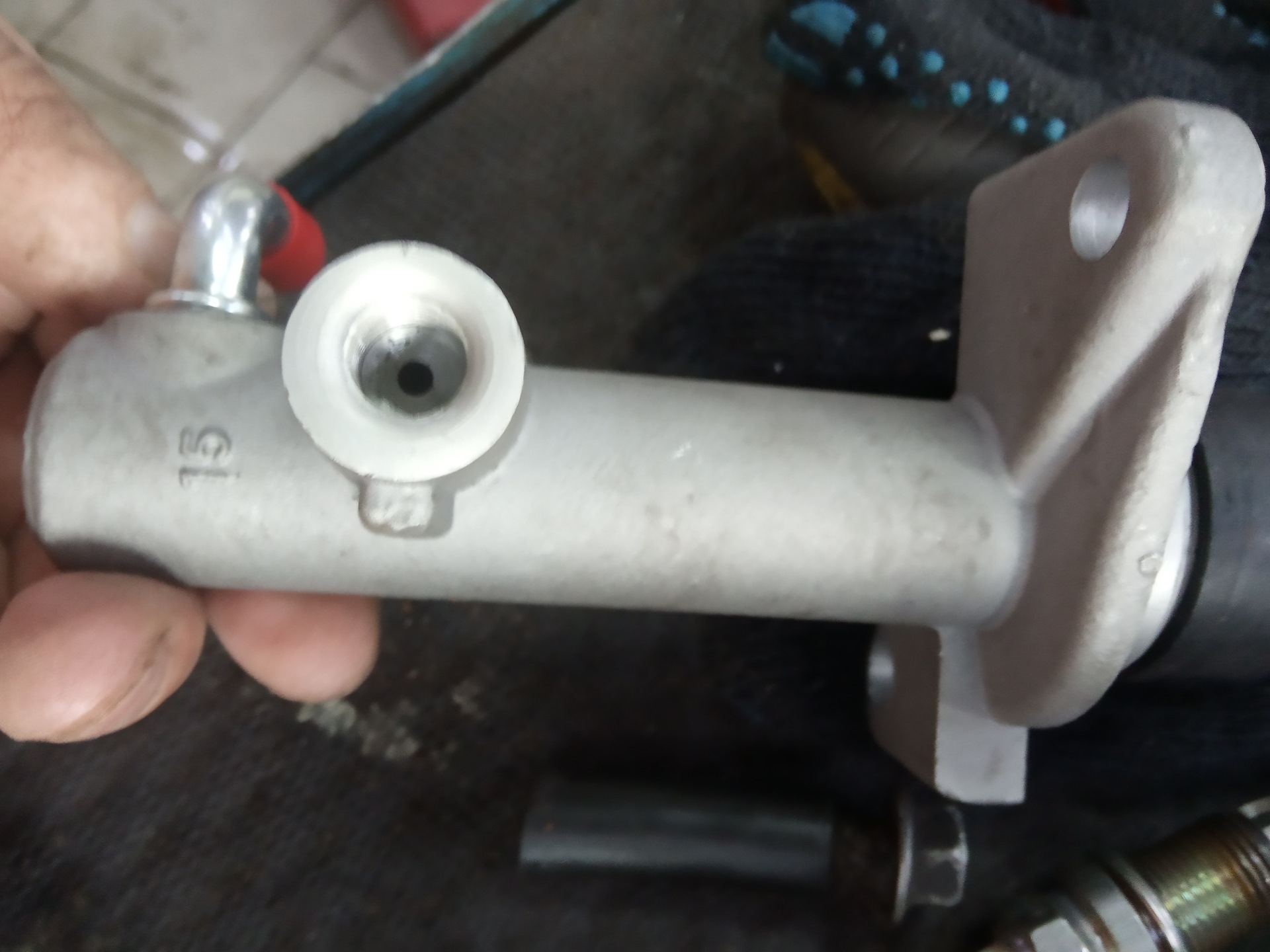 Проваливающася педаль сцепления. Большой свободный ход. пробег 43200 ...