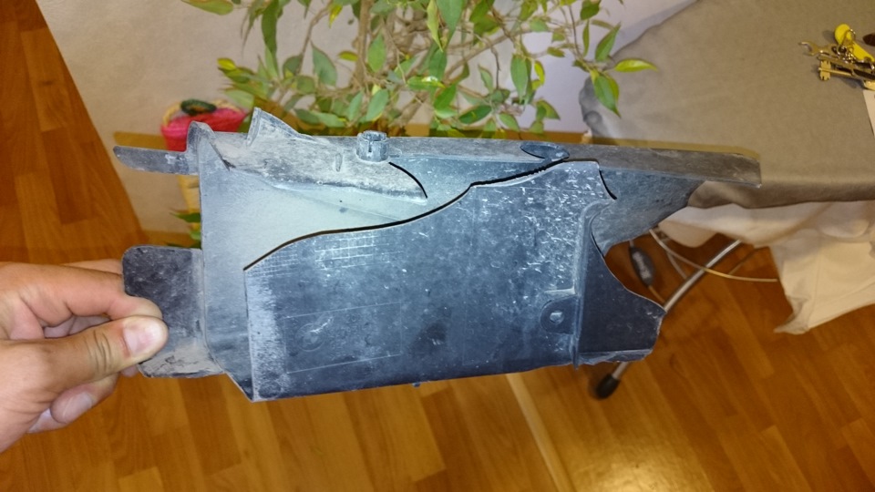 Замена подкрылка — BMW 5 series (F10), 2,5 л, 2011 года | своими руками ...