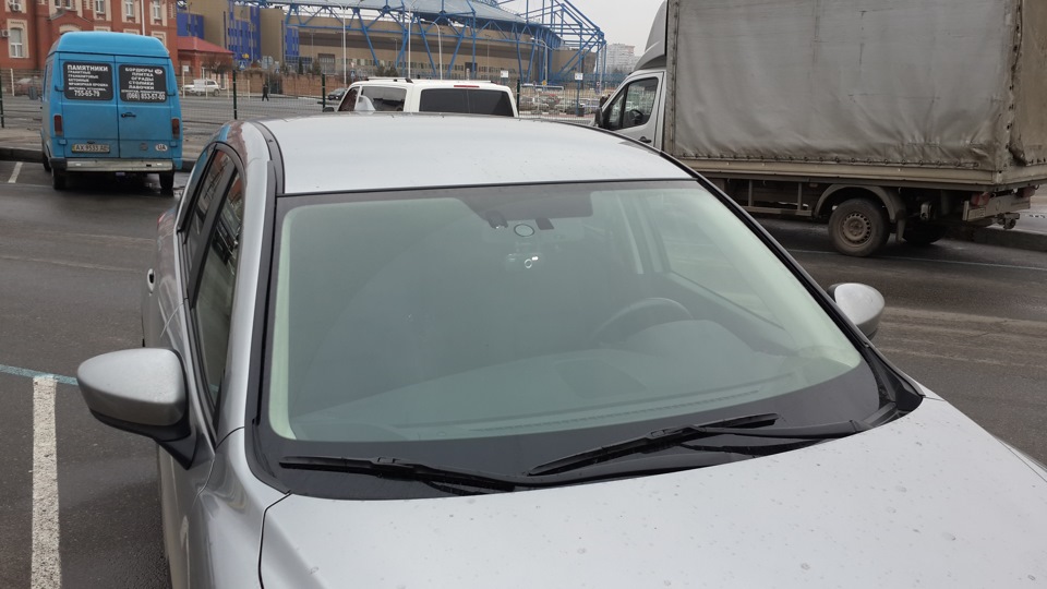 Практичные дефлекторы на лобовое стекло — Mazda CX-5 (1G), 2,2 л, 2014 ...