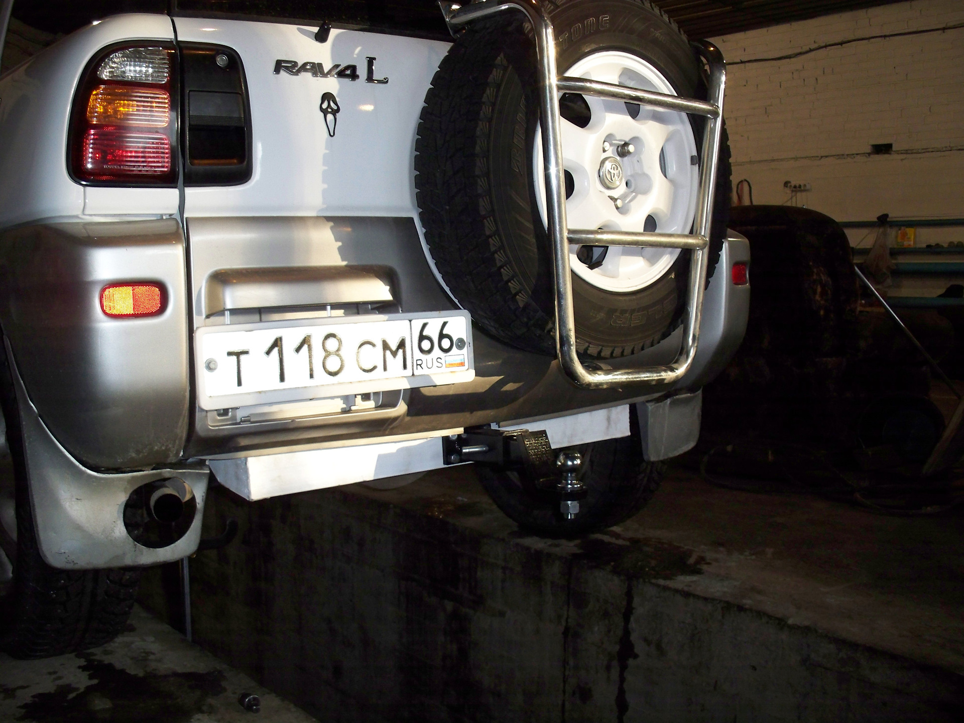 Фаркоп — Toyota RAV4 (I), 2 л, 1997 года | аксессуары | DRIVE2