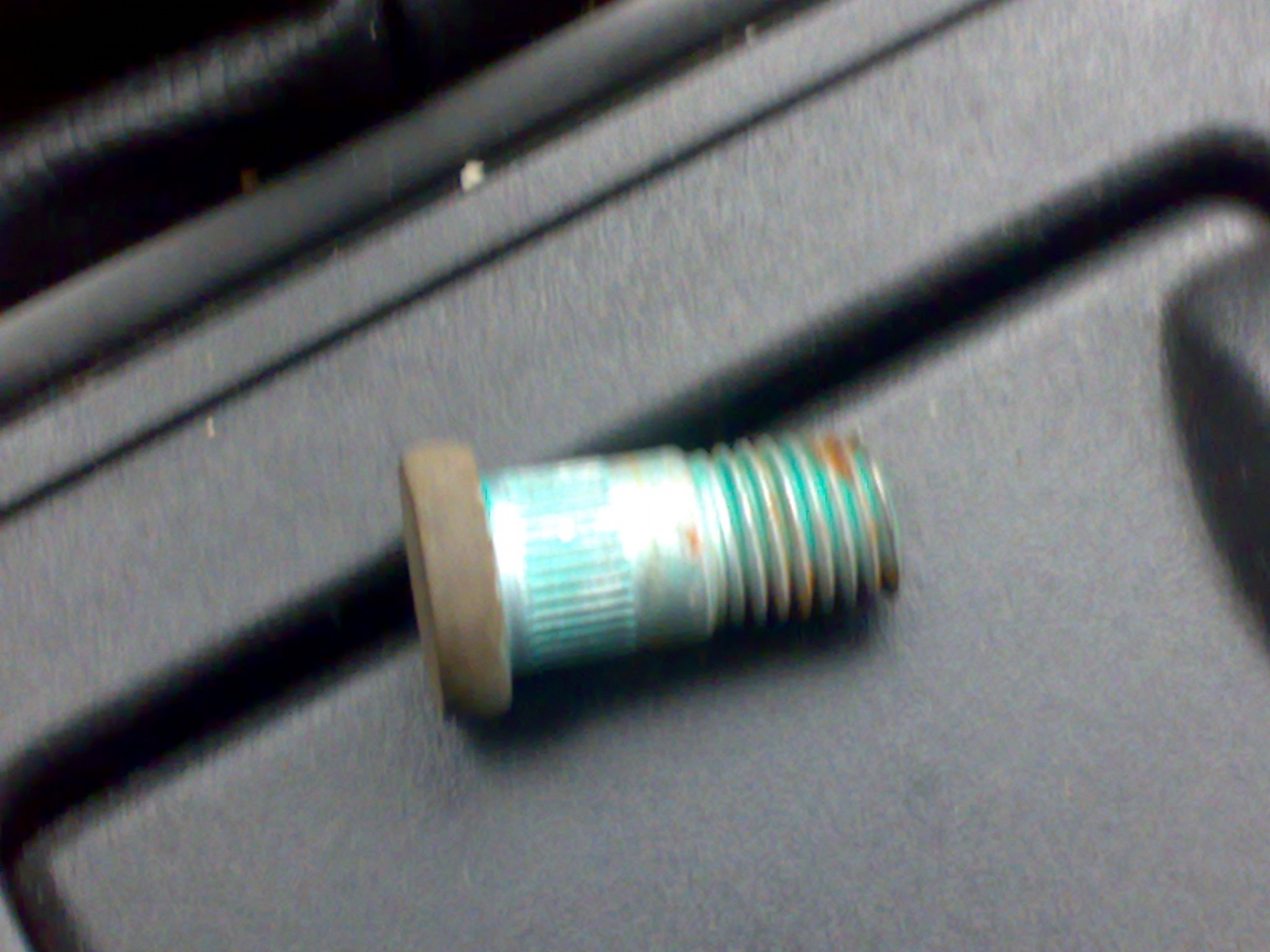 Шпилька сломалась ((( — Mazda 3 (1G) BK, 1,6 л, 2008 года | поломка ...