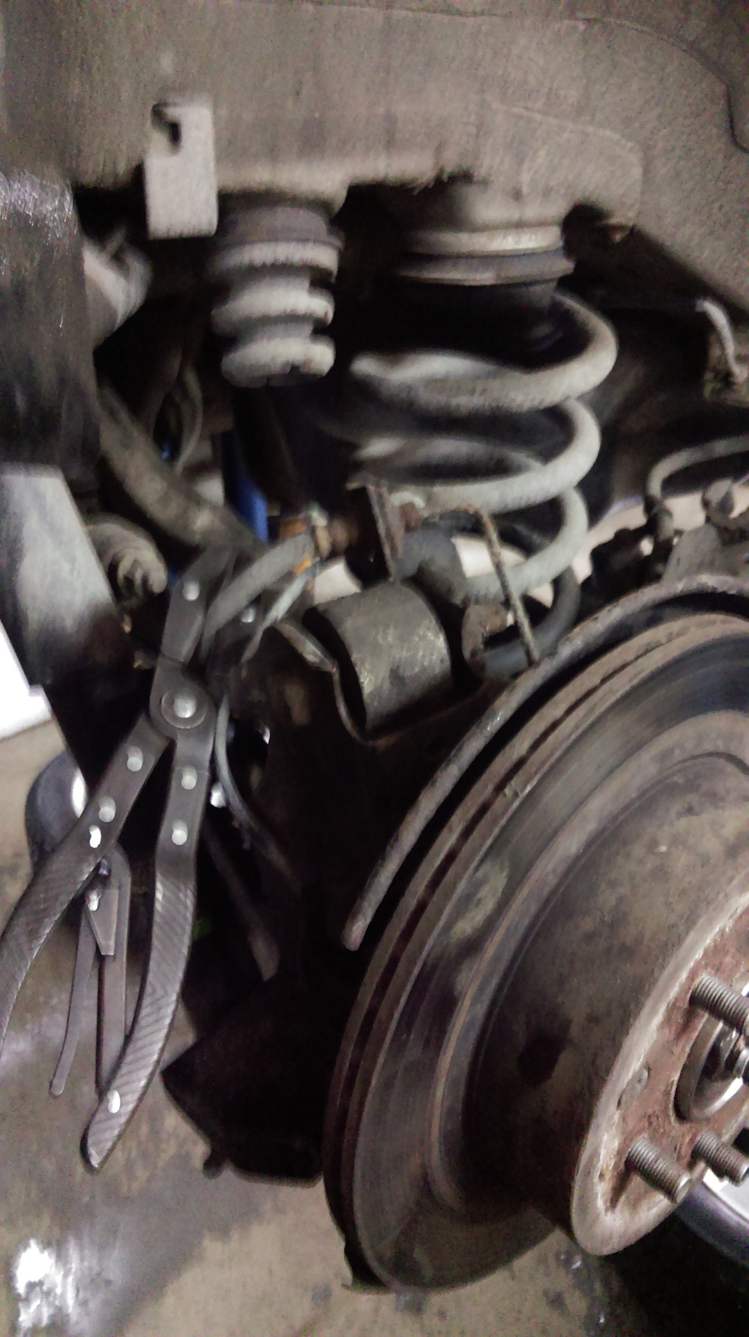 переборка задних тормозных суппортов — Nissan X-Trail II (t31), 2,5 л ...