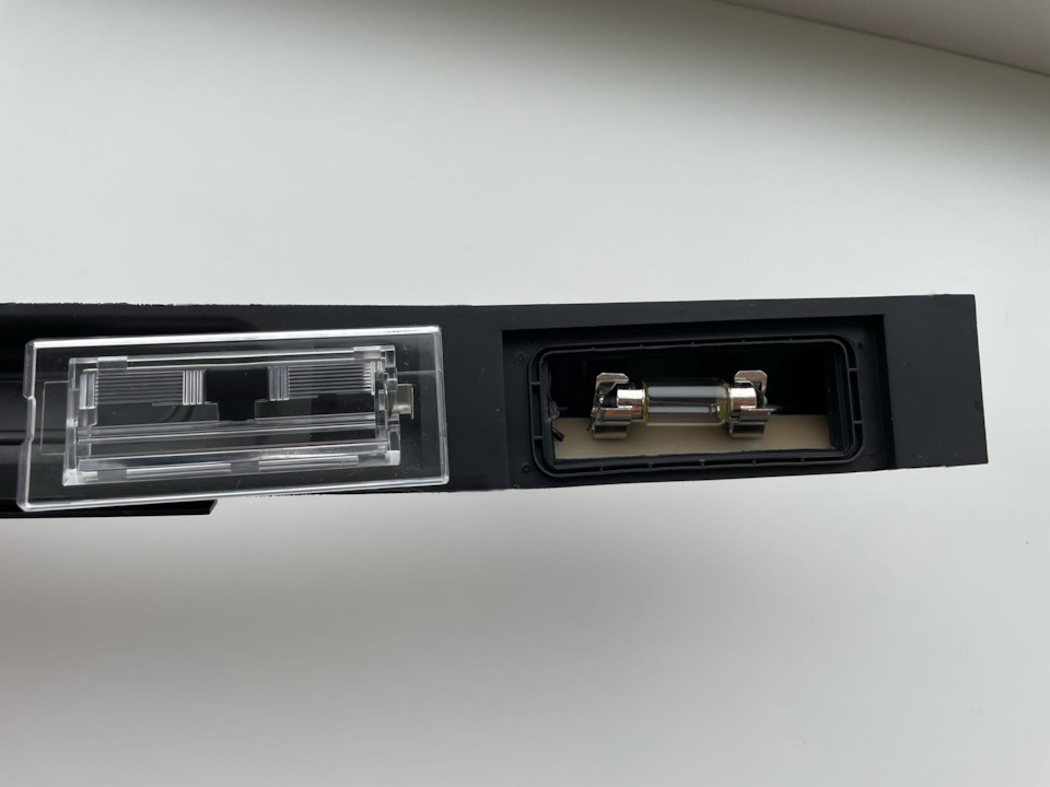 Планка подсветки багажника BMW X5 E53, X3 E83 на BMW X3 (E83), BMW X5 ...