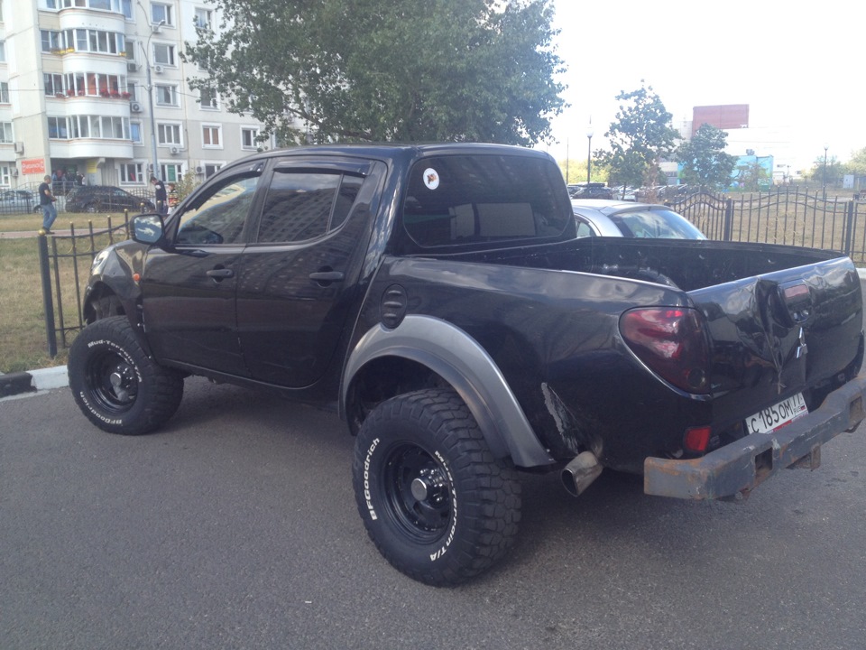замена лобовика и тонер по кругу — Mitsubishi L200 (4G), 4,3 л, 2007 ...