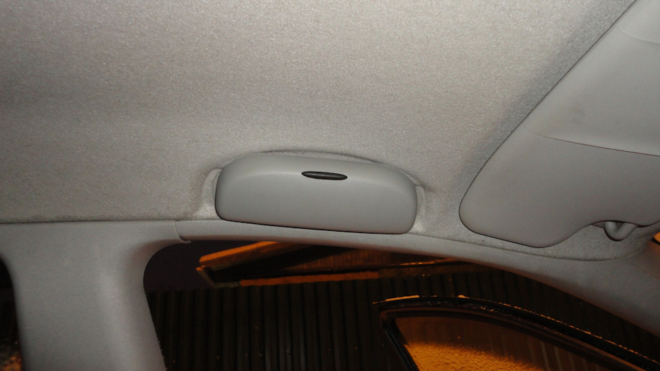 Очечник вместо ручки. — Ford Focus Wagon I, 1,8 л, 2003 года ...