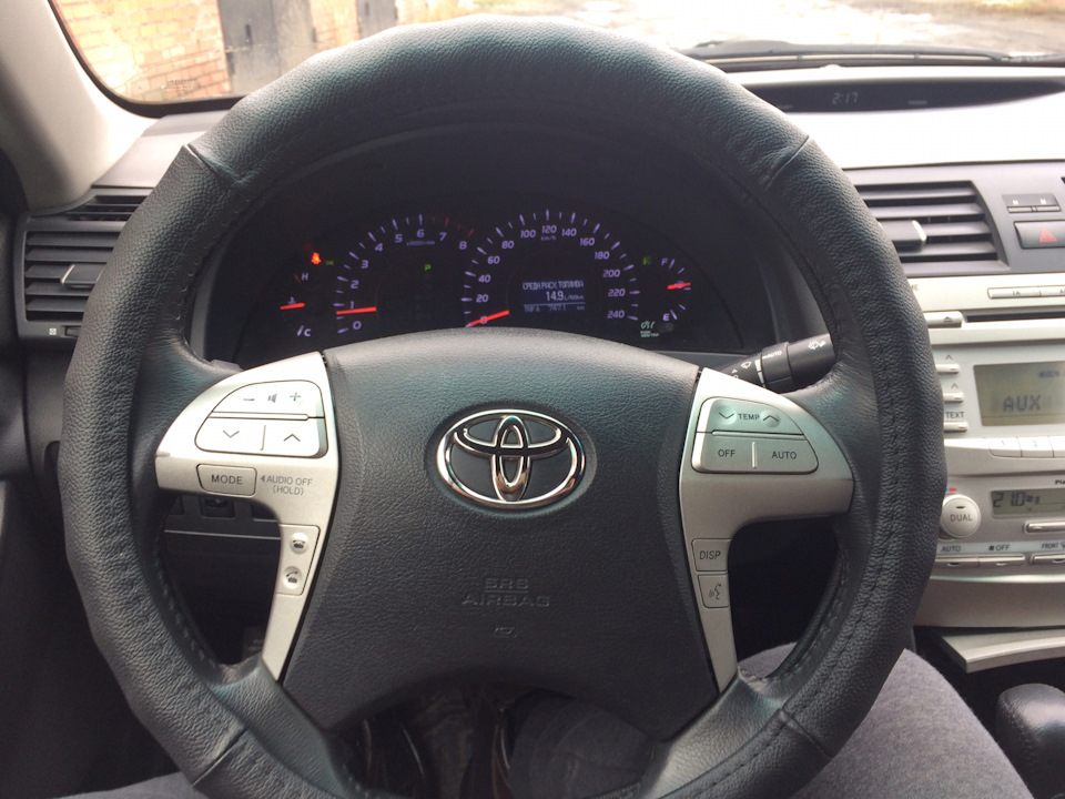 Оплётка руля КОЖА — Toyota Camry (XV40), 2,4 л, 2010 года | аксессуары ...