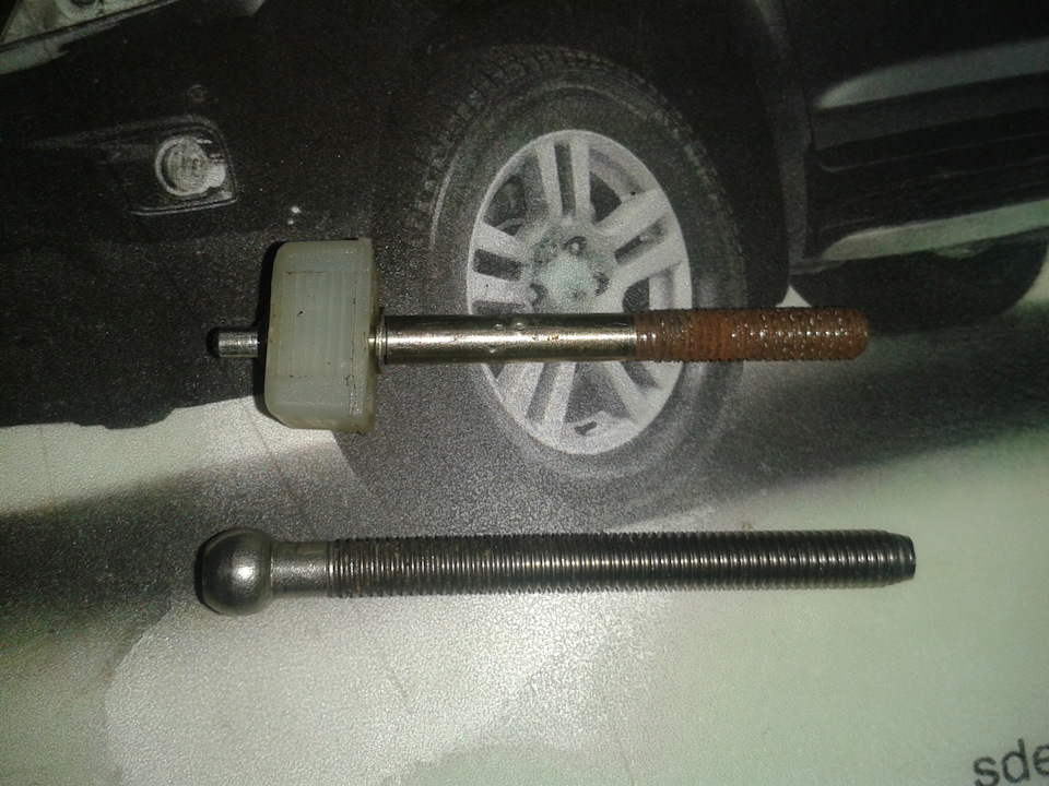 Отличие корректоров фар круглый VS квадратный шток — Audi 80 (B3), 1,8 ...