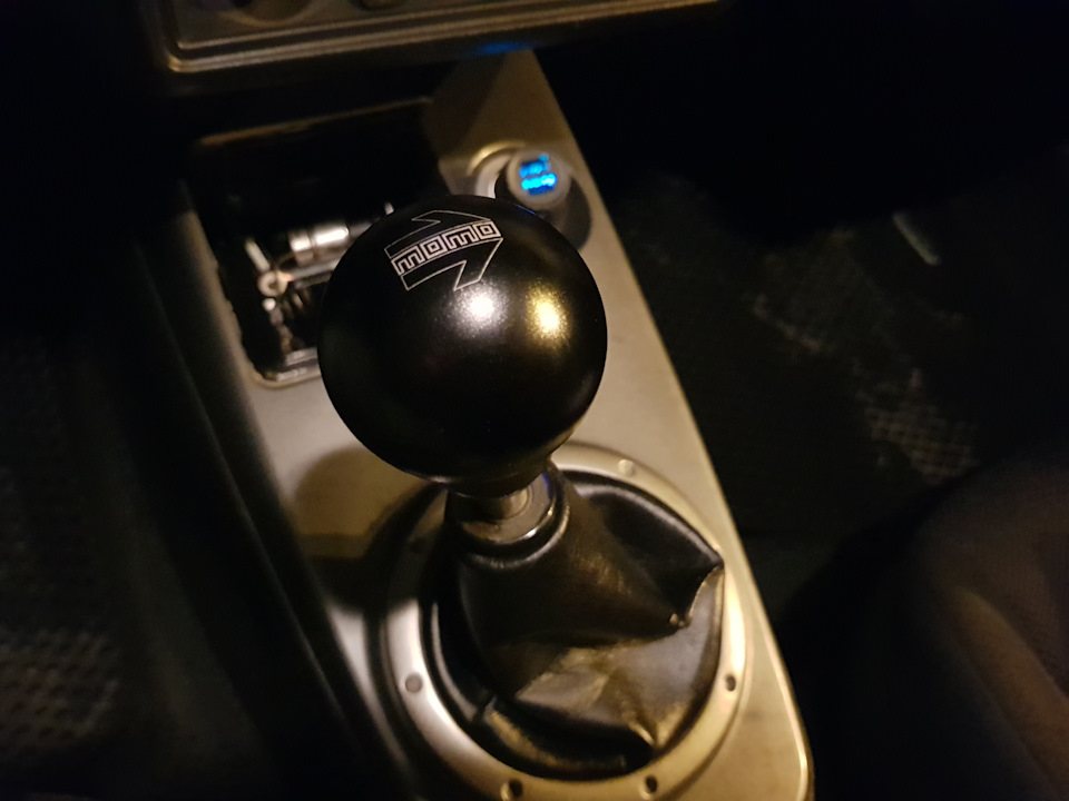Ручка кпп момо — Mitsubishi Lancer IX, 2 л, 2007 года | тюнинг | DRIVE2