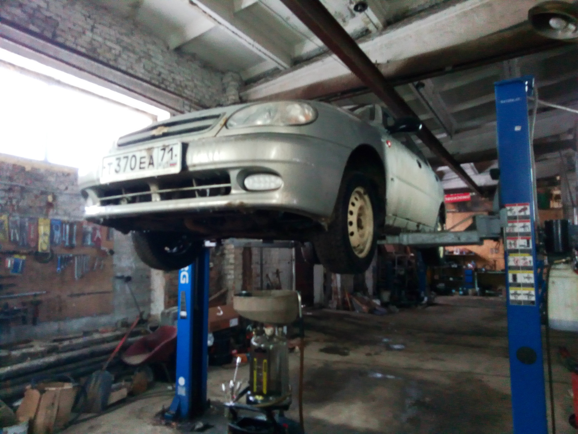 Поменял масло в коробке — Chevrolet Lanos, 1,5 л, 2007 года | плановое ...