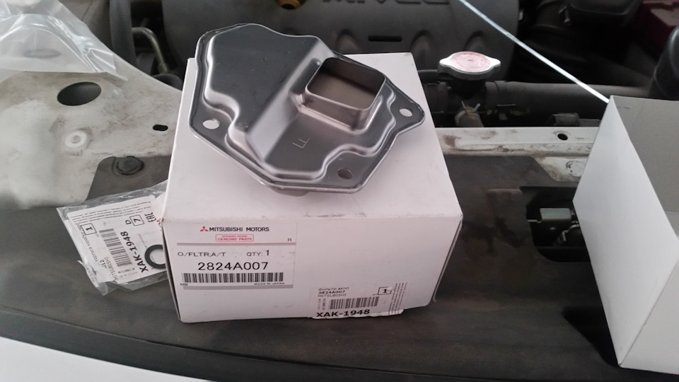 Замена масла в CVT — Mitsubishi Outlander XL, 2,4 л, 2011 года ...