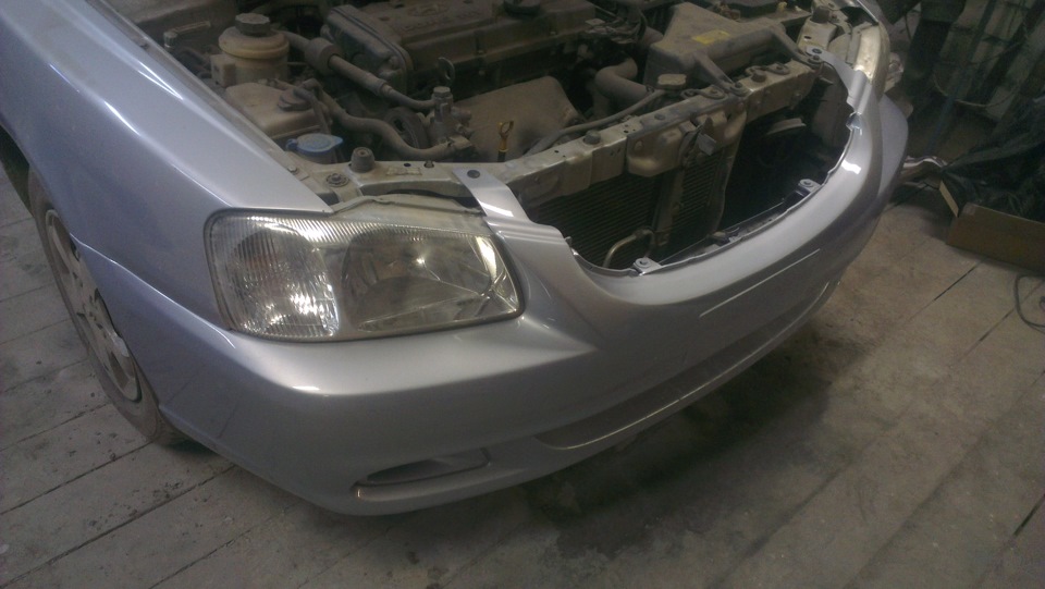 покраска бамперов — Hyundai Accent (2G), 1,5 л, 2005 года | кузовной ...