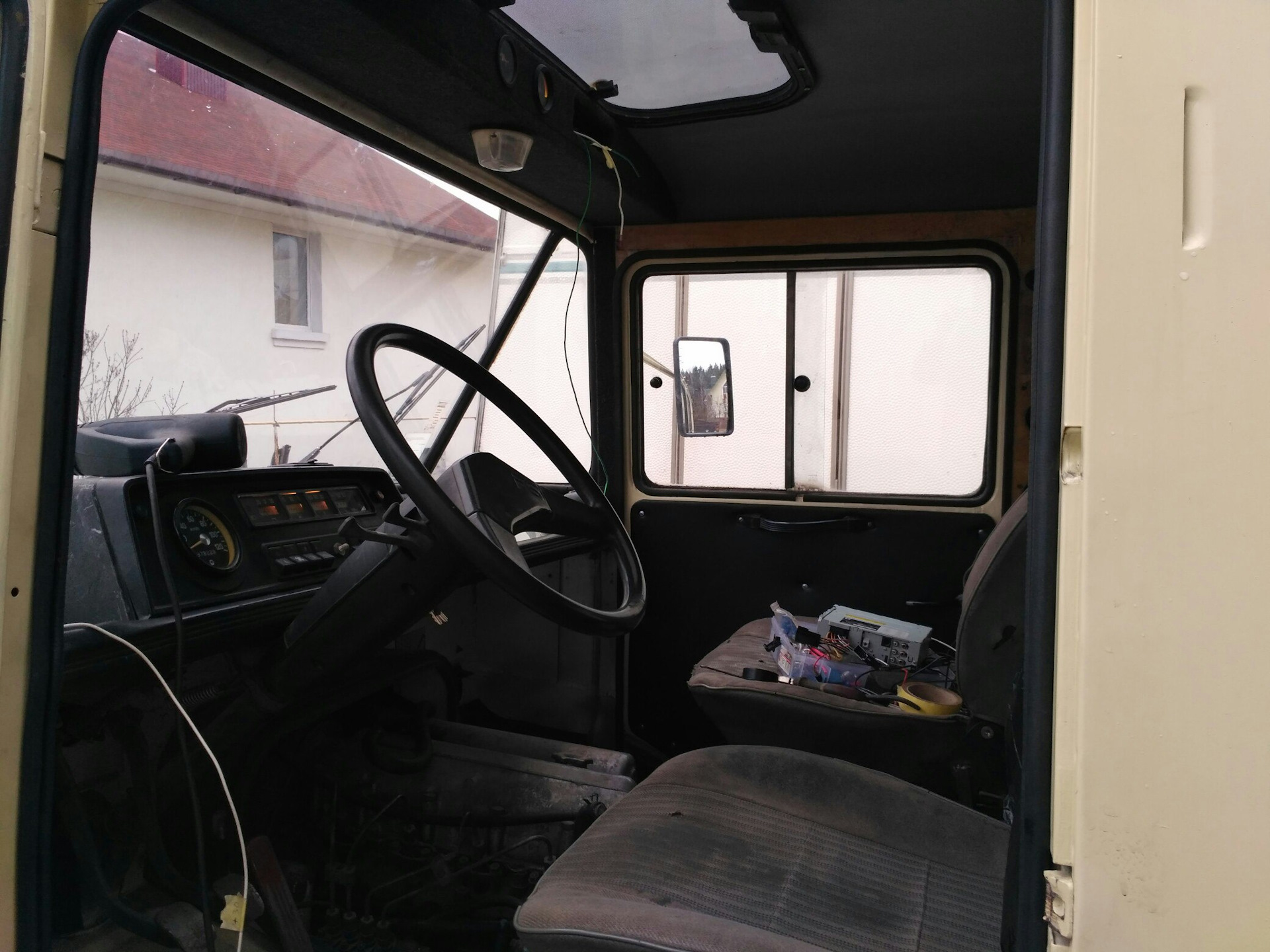 Доделал полку, поставил приборы — FSO Zuk, 2,4 л, 1993 года | аксессуары | DRIVE2