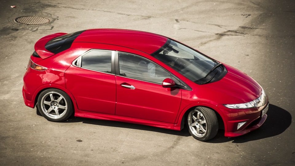 Honda Civic Hatchback (8G) 1.8 бензиновый 2008 | Narcissistic Red Hatch ...