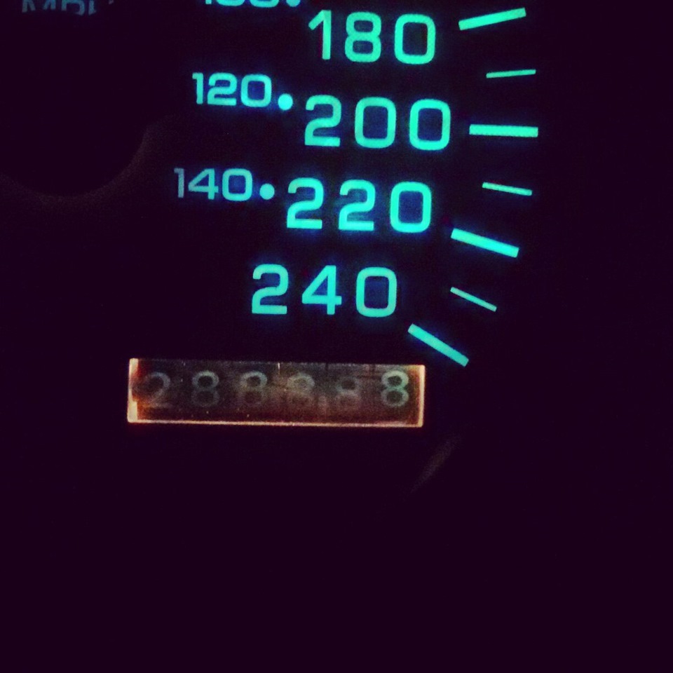 Новый квест. Свеженькие лужи =\ — Chrysler Intrepid (1G), 3,5 л, 1995 ...