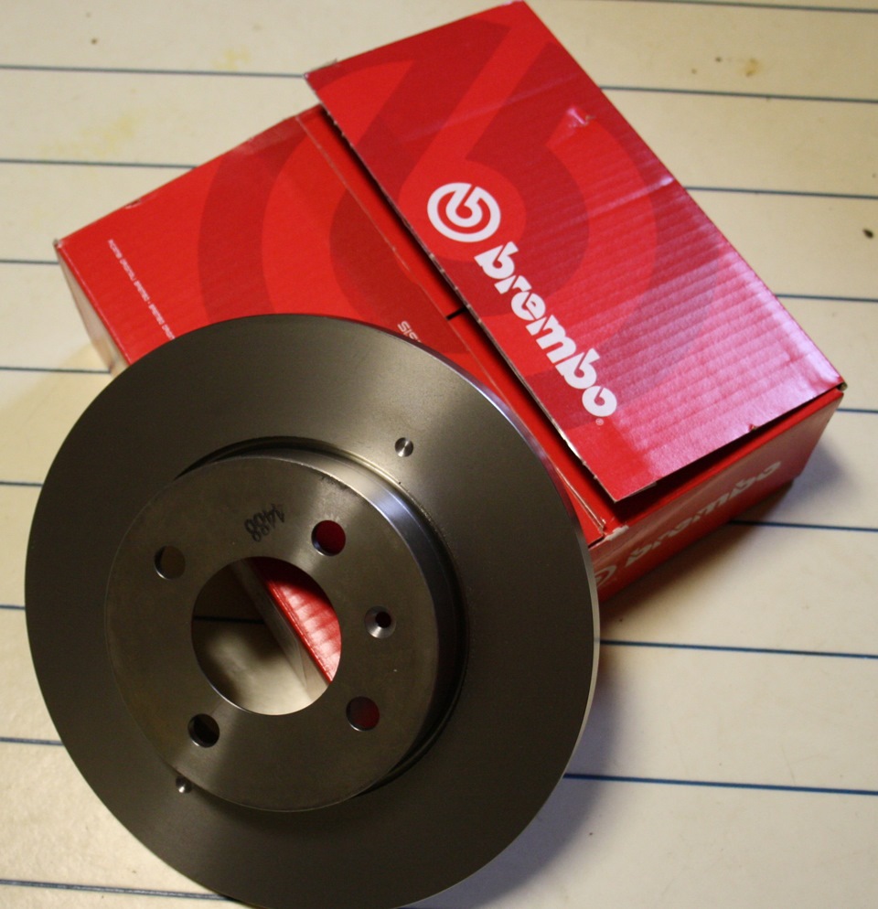 Замена тормозов перед/зад — Volkswagen Passat B6, 2 л, 2006 года | визит на сервис | DRIVE2