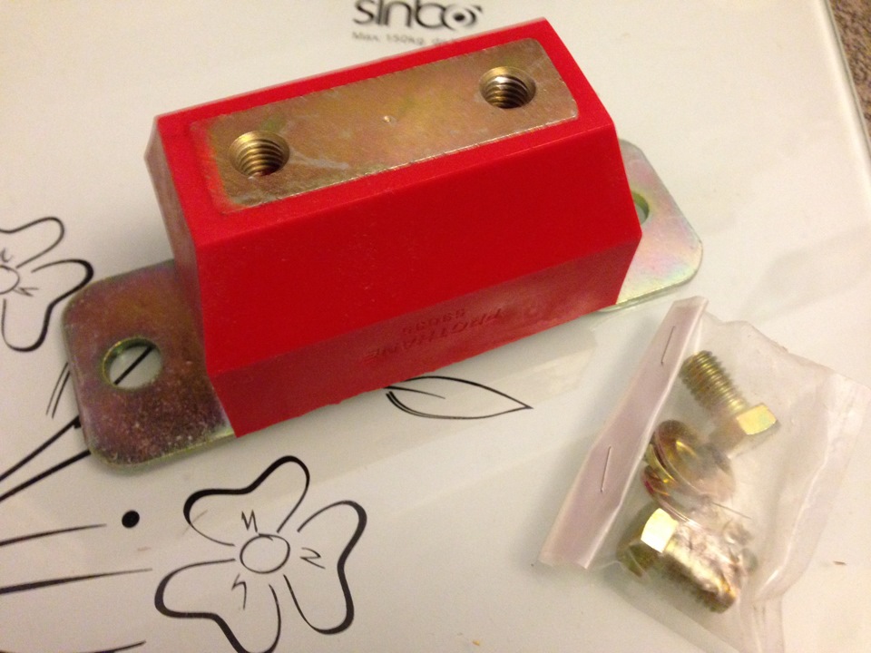 TRANSMISSION MOUNT & U-JOINTS — Ford Mustang (4G), 5 л, 1994 года ...