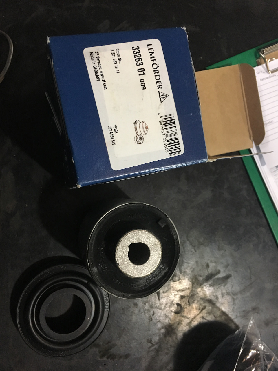 3326301 Сайлентблок рычага подвески LEMFORDER | Запчасти на DRIVE2