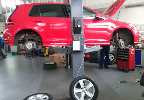 8S0407151D Поперечный рычаг подвески VAG | Запчасти на DRIVE2