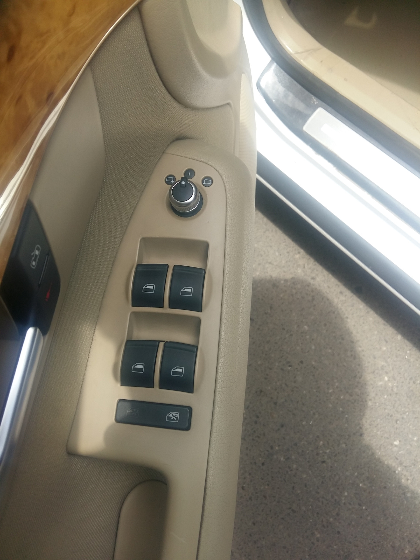 Хромиррванный переключатель зеркал то А3 — Audi A4 (B7), 1,8 л., 2007 ...