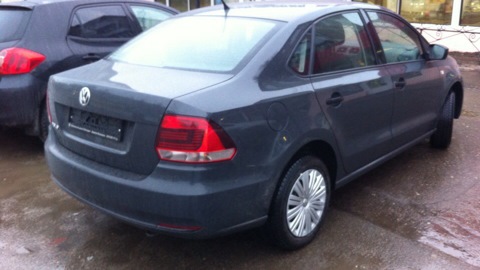 Volkswagen Polo Sedan 1.6 бензиновый 2016 | Gray Urano на DRIVE2