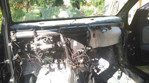 WHT000733 Гайка, вставная VAG | Запчасти на DRIVE2