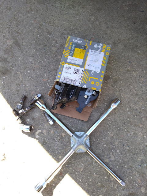 410600012R Колодки тормозные передние Laguna III RENAULT | Запчасти на ...