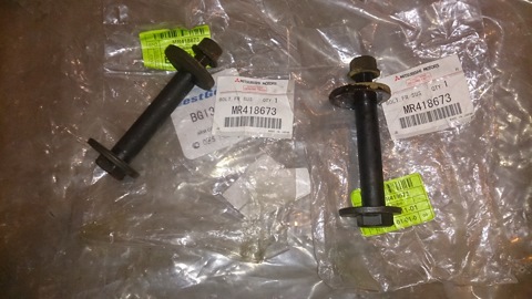 MR418673 болт развальный mitsubishi pajero/montero (00-06) Mitsubishi ...