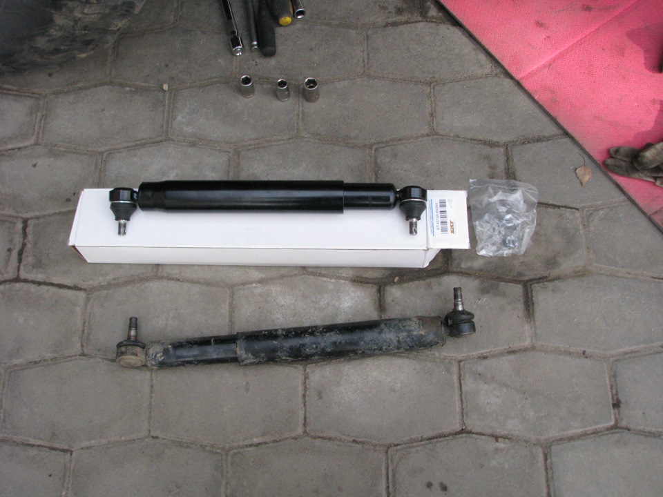 Шимми Land Cruiser Prado: рулевой демпфер, рулевой редуктор? — Toyota ...