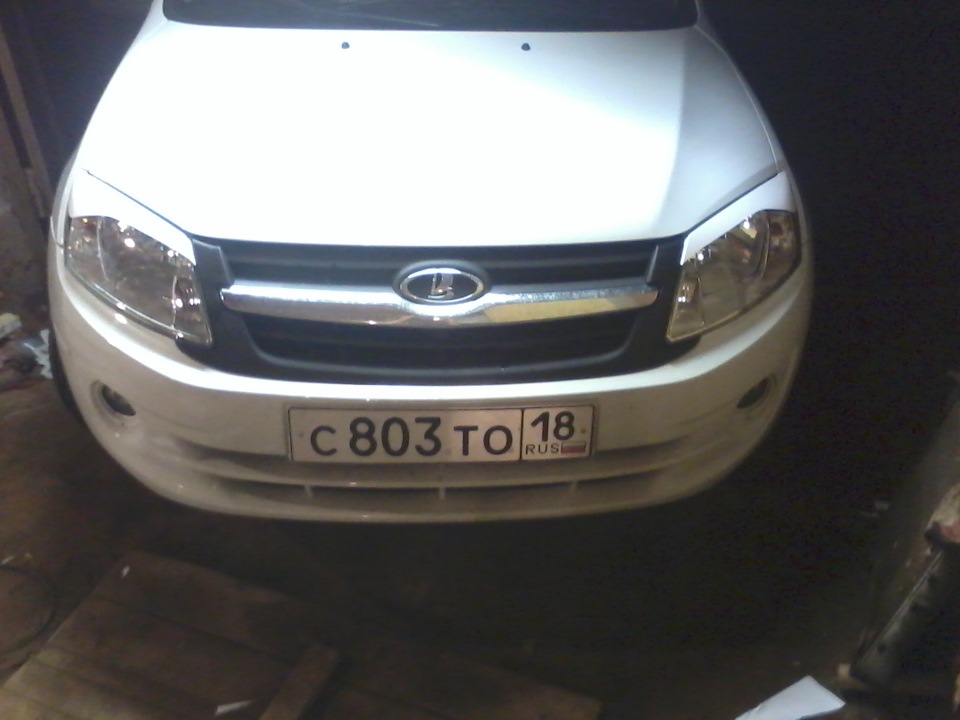 Реснички из пленки — Lada Гранта (1G), 1,6 л, 2013 года | стайлинг | DRIVE2