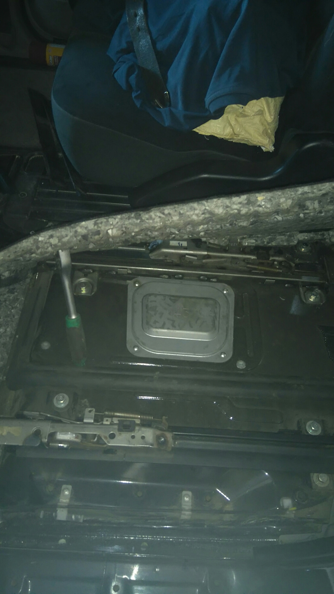 Топливный фильтр — Mitsubishi Grandis, 2,4 л, 2007 года | расходники ...