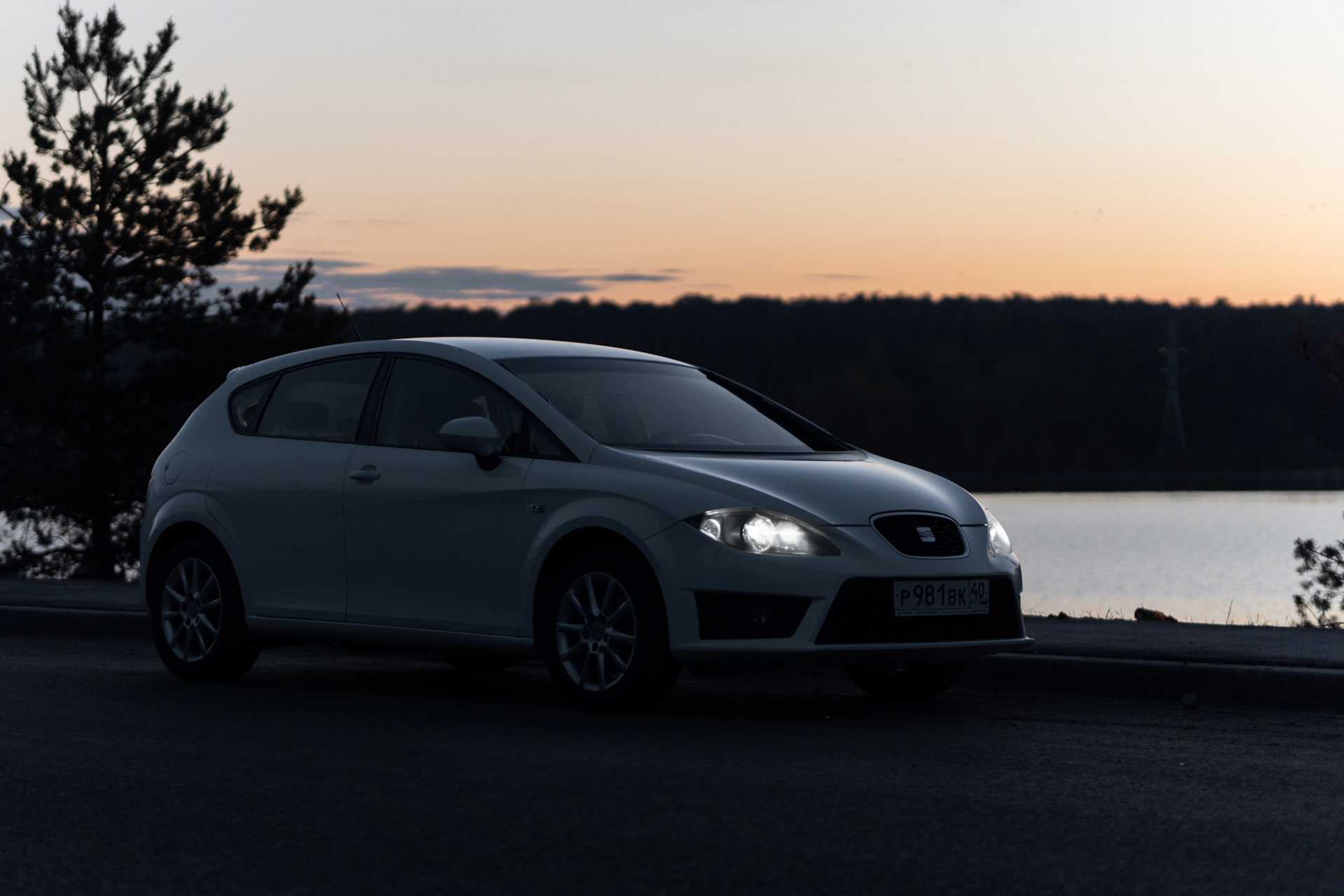 Бампер от FR, кожаный руль и RCD 510(BOSH) — SEAT Leon (Mk II), 1,2 л ...