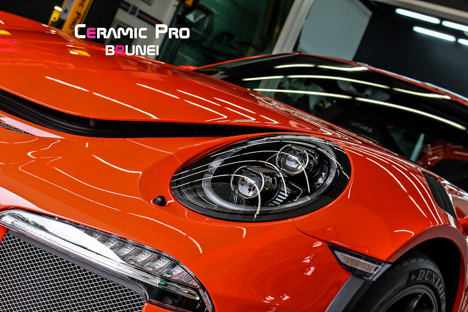 Идеальный внешний вид автомобиля Porsche 911 GT3 RS подчёркнут нанокерамикой Ceramic Pro ...