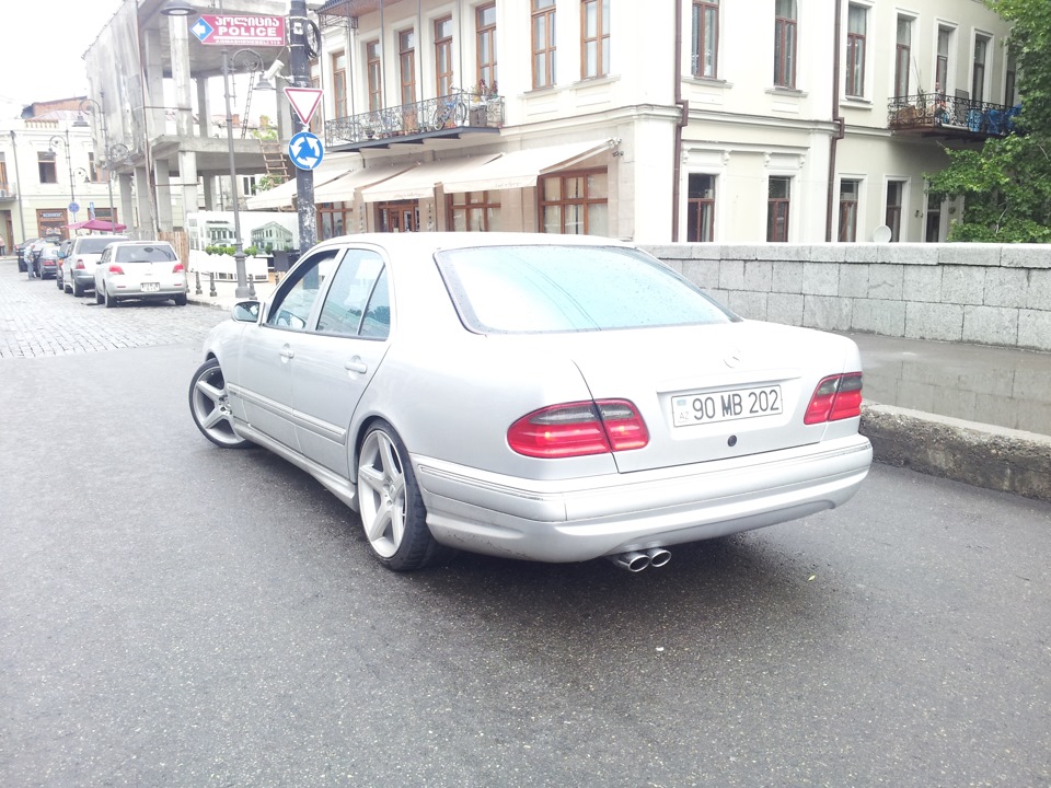 Перевоплощение в Е55 AMG body kit — Mercedes-Benz E-Class (W210), 3,2 л ...